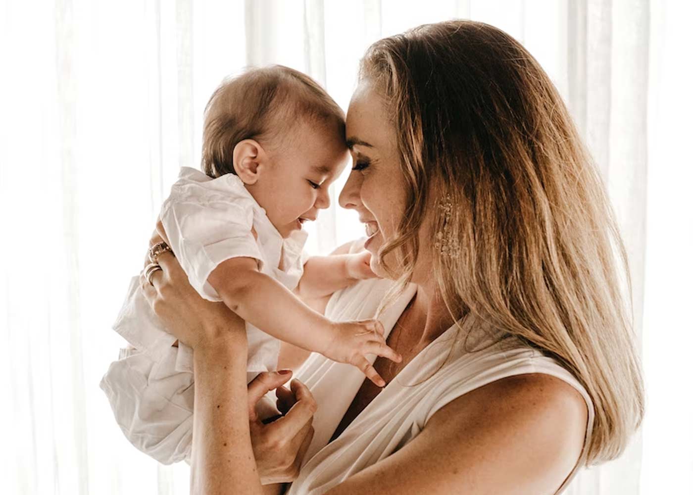 10 Gift Ideas for a First-Time Mom