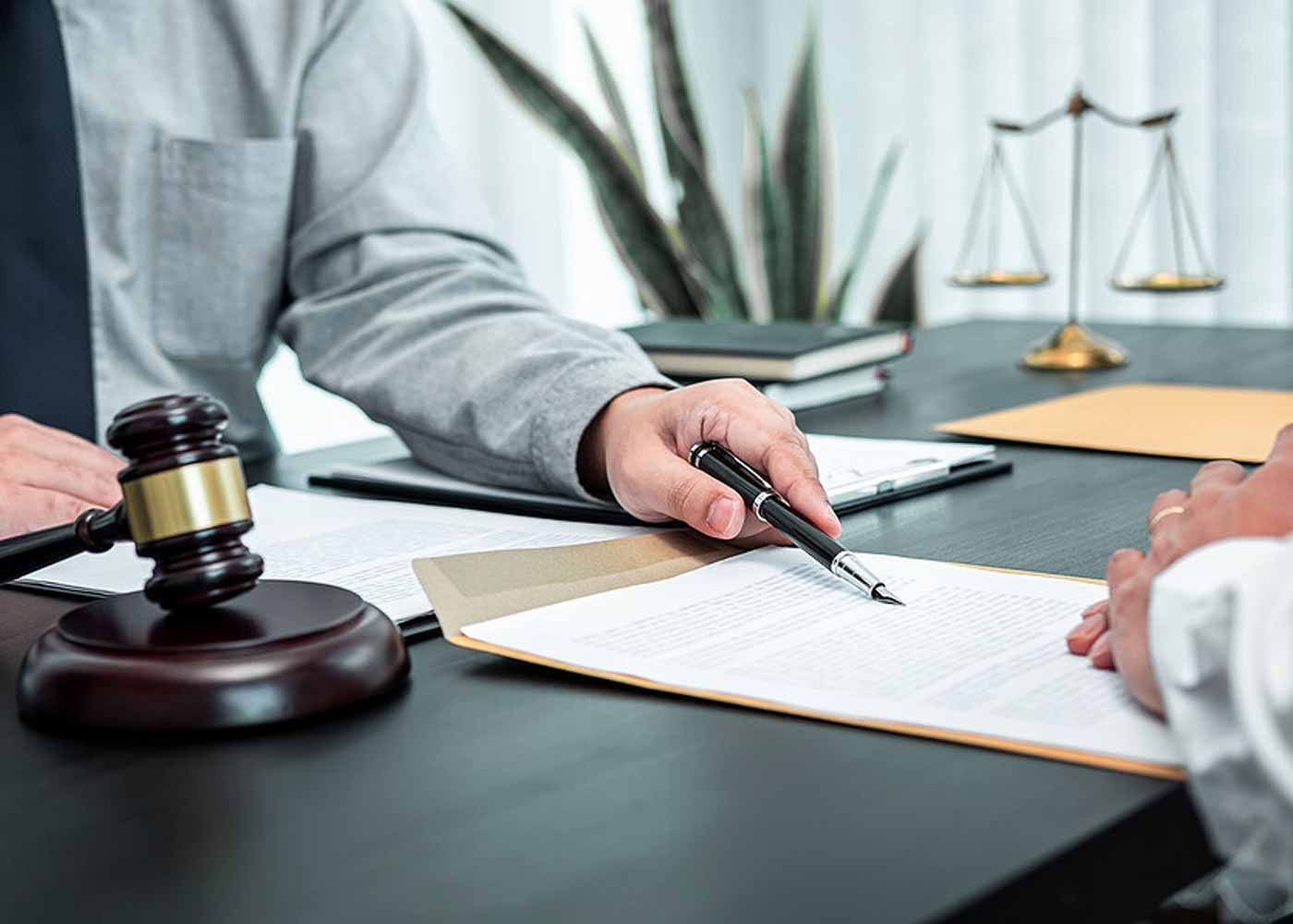 How Defense Attorneys Safeguard Your Rights During Court Proceeding